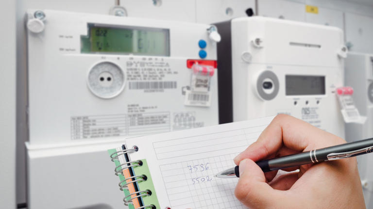 Here's an easy way to reduce your electricity bill by 10% every month