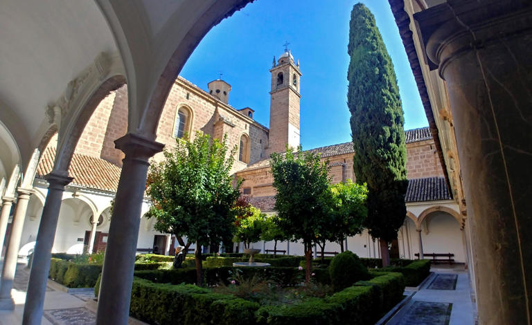 13 enclaves religiosos a través de herramientas tecnológicas en una ...