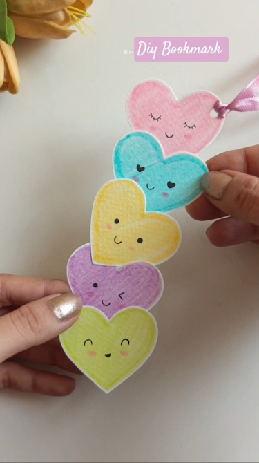 How to make an adorable origami heart bookmark
