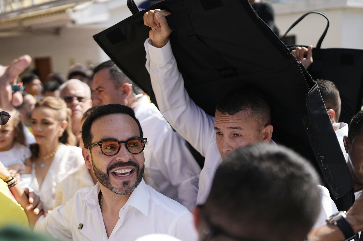 De la Espriella takes spotlight in Colombia's presidential race with ...