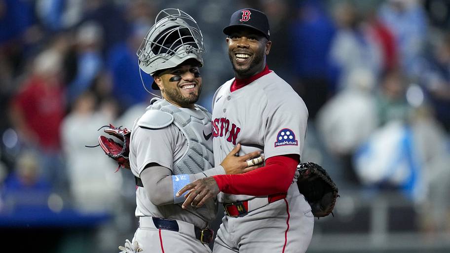 Red Sox's Aroldis Chapman is chasing baseball history again