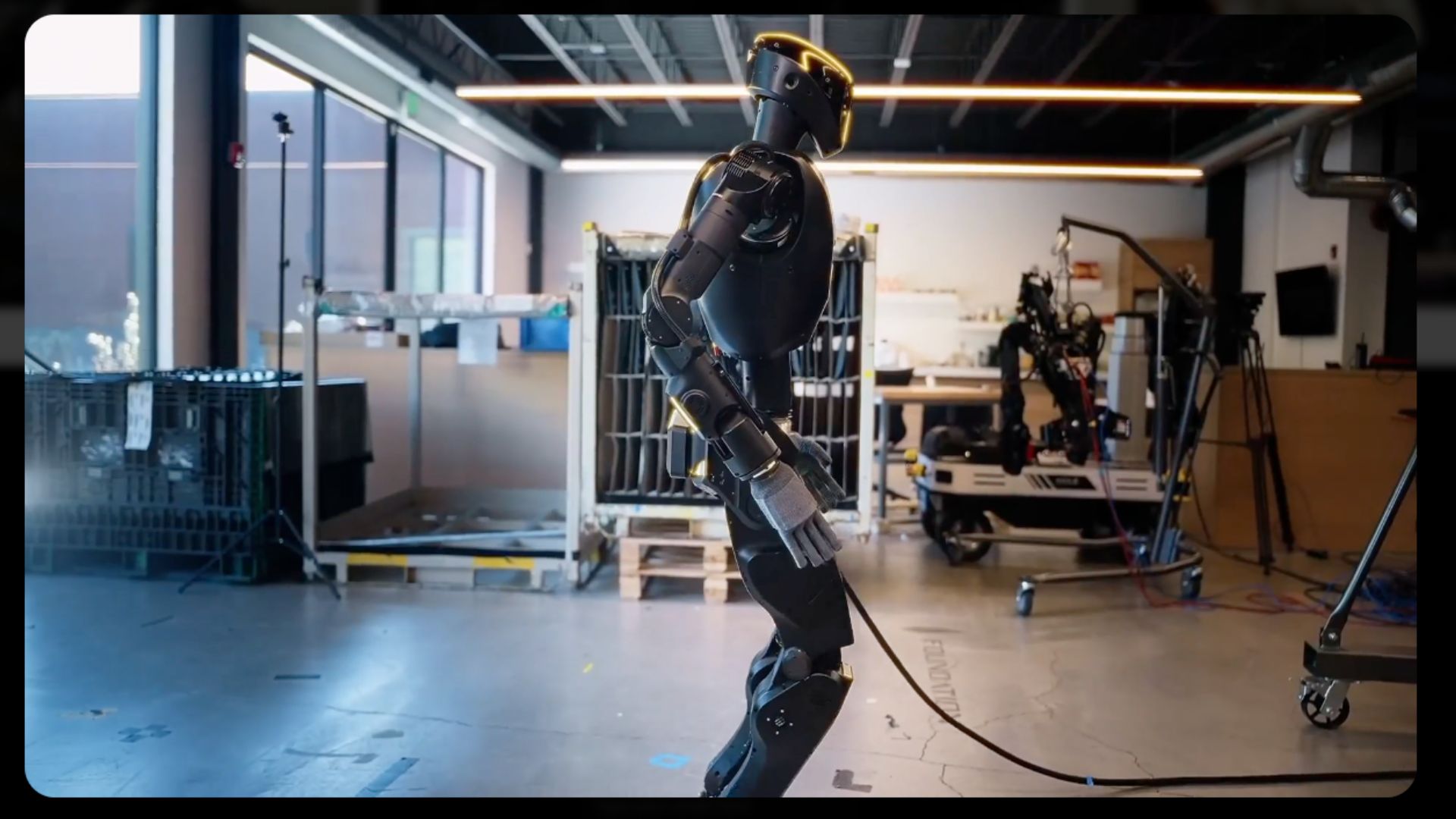 Battlefield robot trials in Ukraine highlight Phantom MK-1 humanoid’s ...