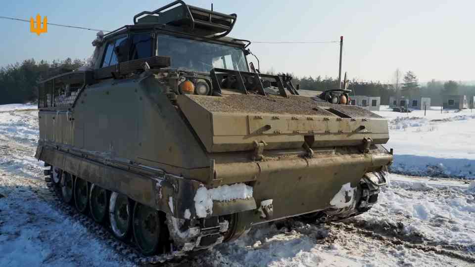 Watch how NATO's YPR-765 saved seven Ukrainian soldiers from an FPV ...