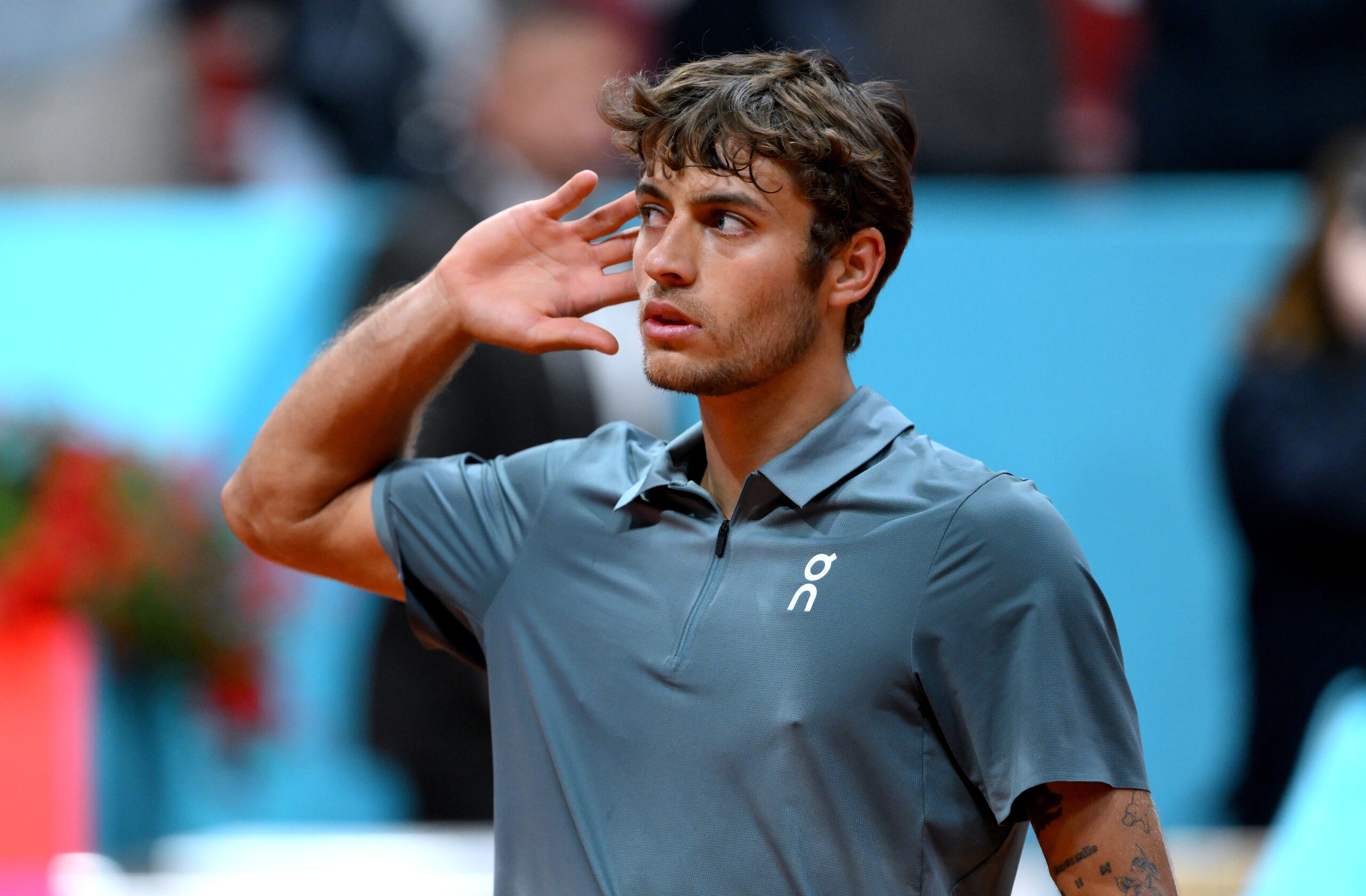 Cobolli avanza al Roland Garros e avverte il PSG: "L'anno prossimo c'è ...