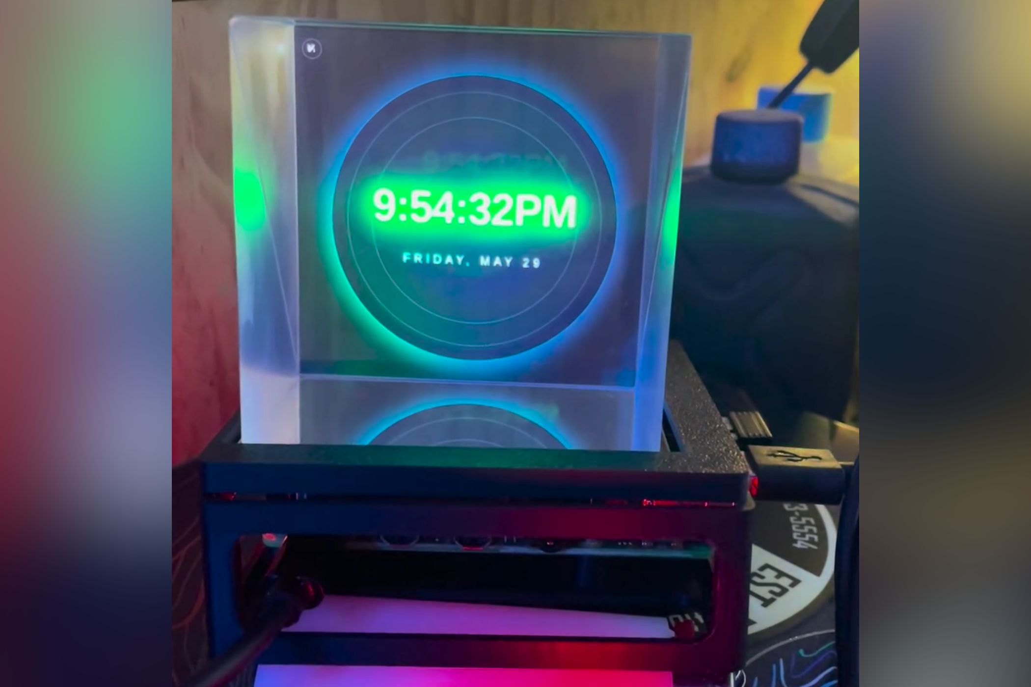This awesome Raspberry Pi project uses the Pepper's Ghost illusion to ...