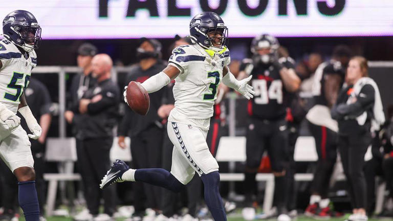 Breer’s quick-hitters: Bears WR praised by coach; notes on Ty Simpson ...