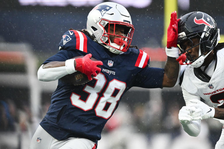 Matt Rife nearly causes Patriots disaster at Drake Maye charity event