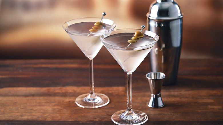 8 chain restaurants that serve exceptional martinis