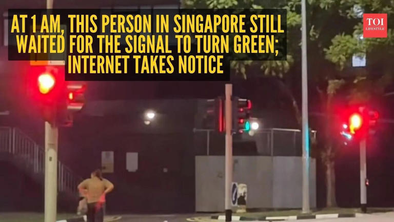 At 1 am, this person in Singapore still waited for the signal to turn ...