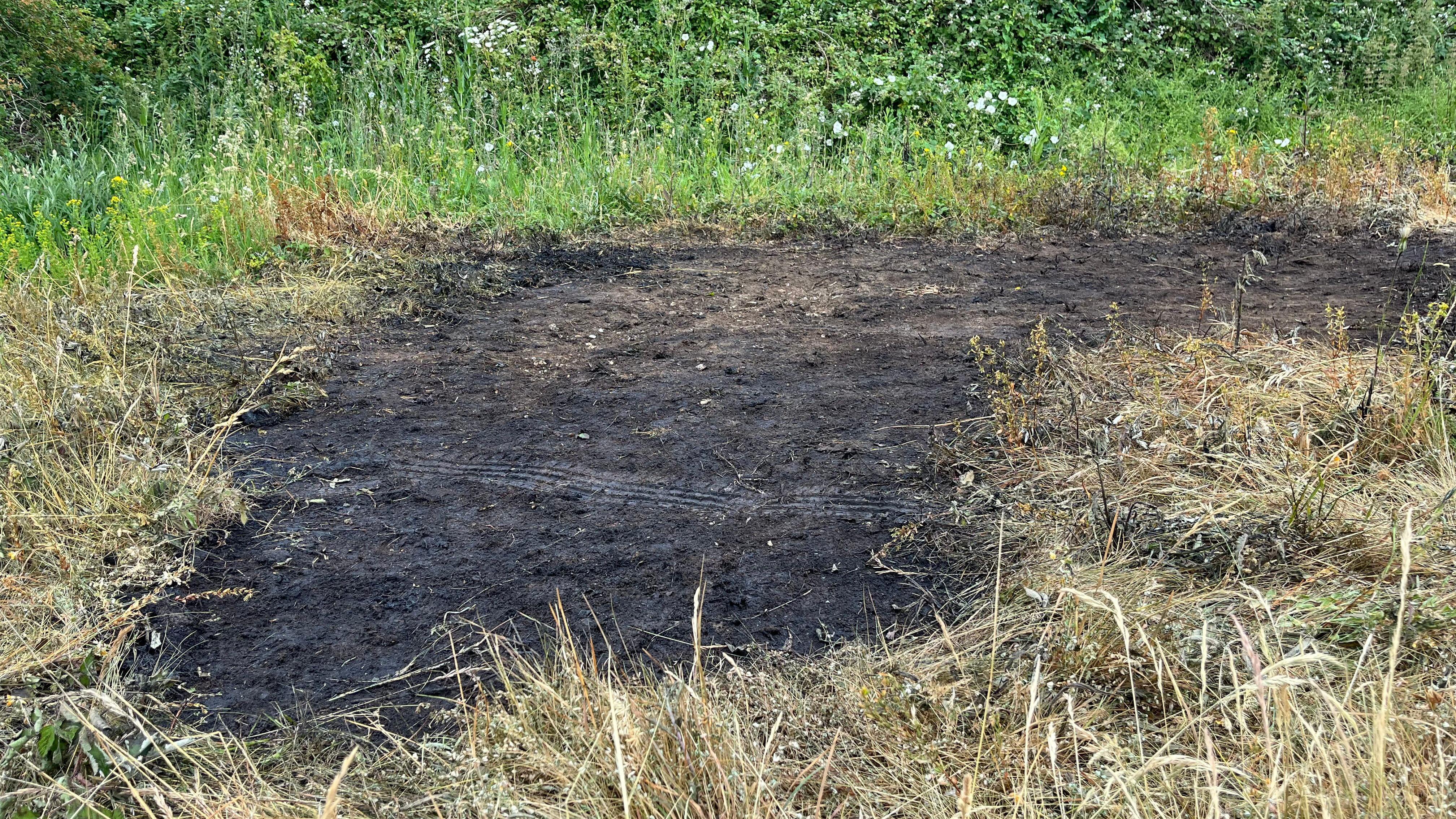 Police cordon lifted after chemicals found in field