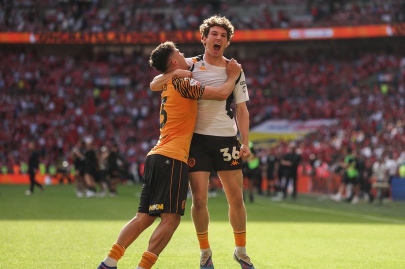 Hull City loan star opens up on Liverpool future after Arne Slot sacking