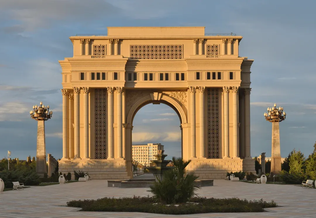 22 cities with spectacular ancient and modern arches