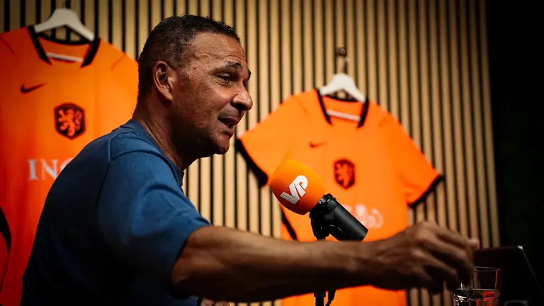 VoetbalPrimeur en Oranje-iconen lanceren campagne tegen online haat rond WK