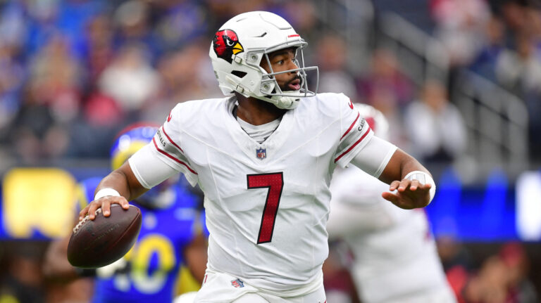 USA Today ranks all 32 NFL starting quarterbacks from worst to best