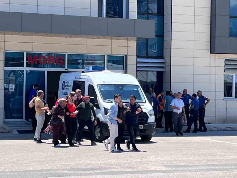 Evinde ölü olarak bulunan 7 aylık hamile hemşire için gözyaşları sel oldu