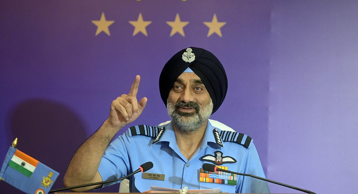 IAF chief in France to advance mega Rafale deal; indigenous weapons ...