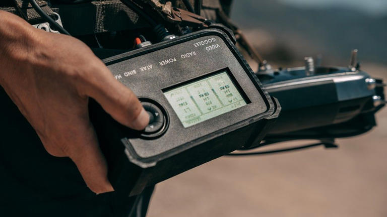 New wearable ground station shrinks FPV drone control system by over 50%