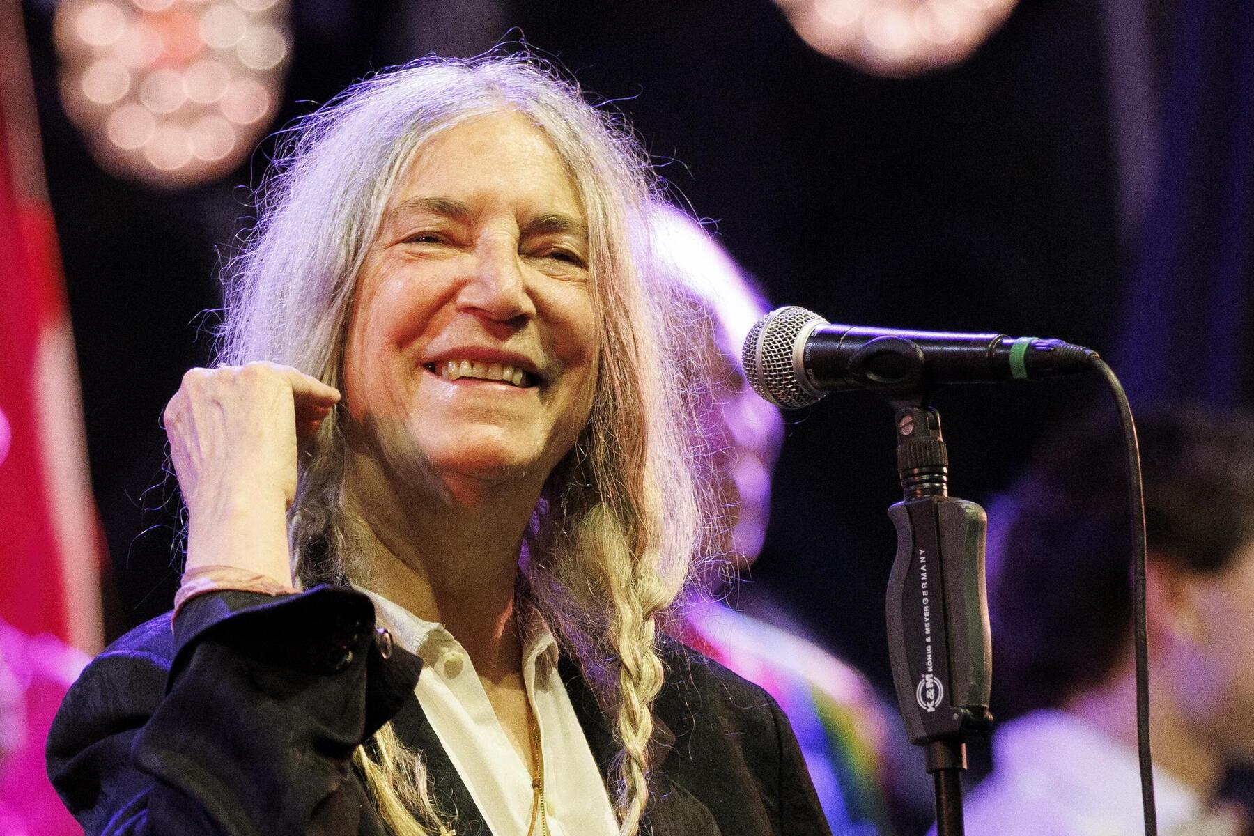 Patti Smith, Placido Domingo und Co zeigen ihre Liebe zu Neapel