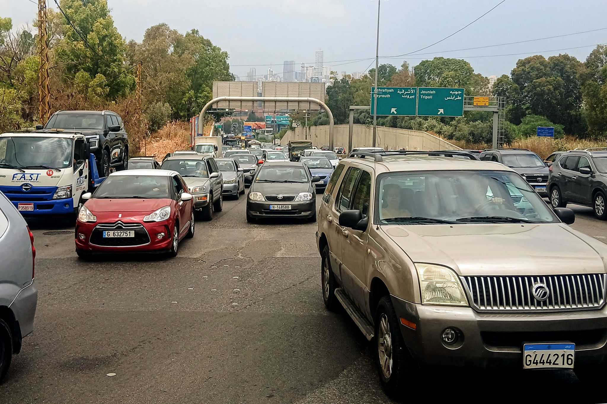 Frustration, anger as residents rush to flee Beirut's southern suburbs