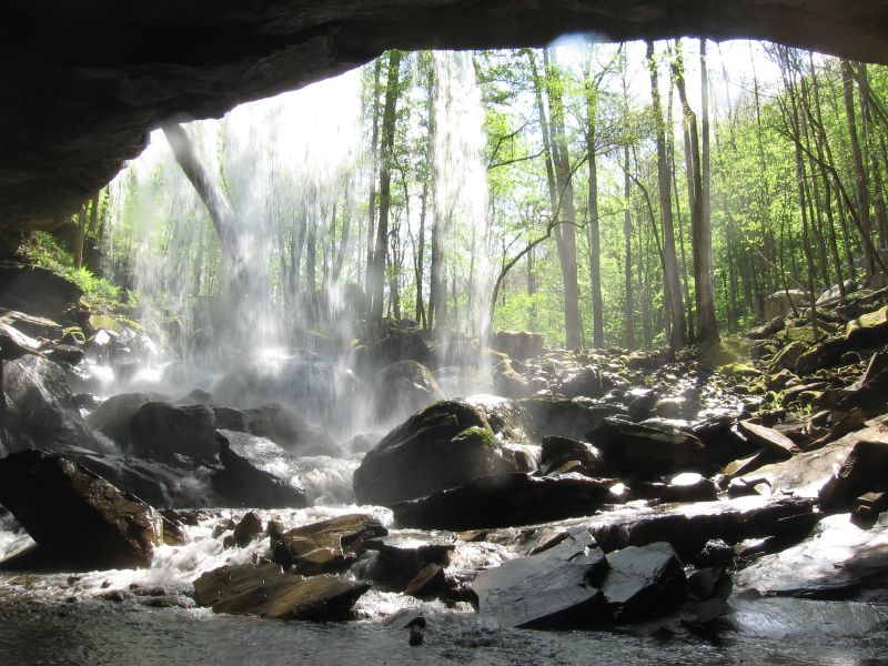 15 underground waterfalls you can tour