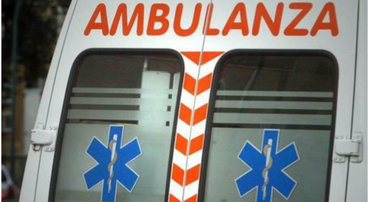 Scontro tra due auto a Tor San Lorenzo: 20enne muore sul colpo, tre ...