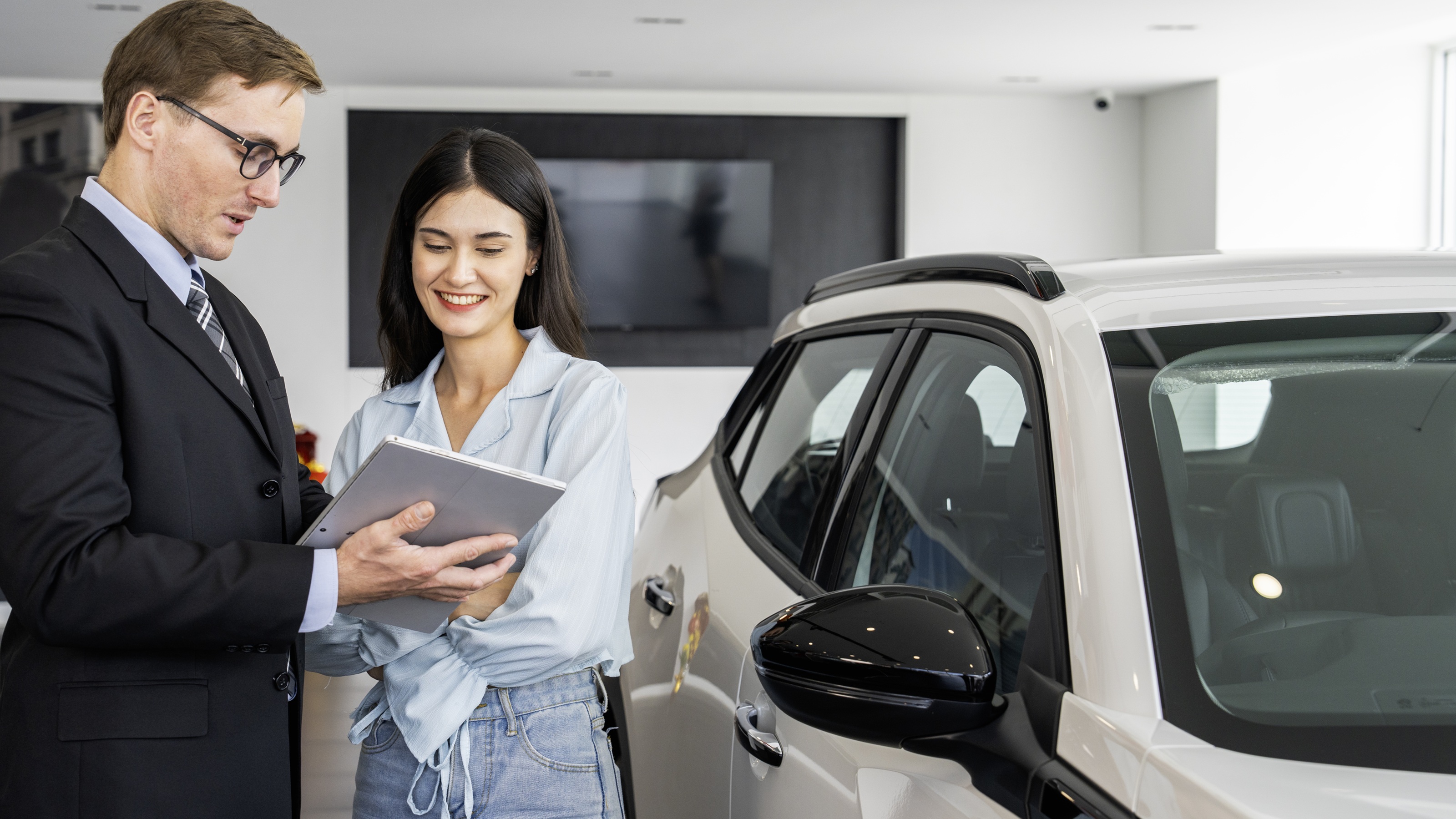 The difference between fee-only financial advisors and product salespeople