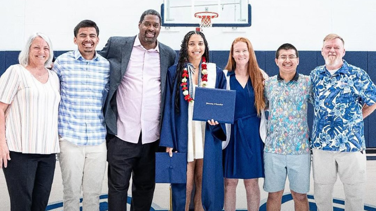 Who are Azzi Fudd's parents? All about Dallas Wings' superstar’s family
