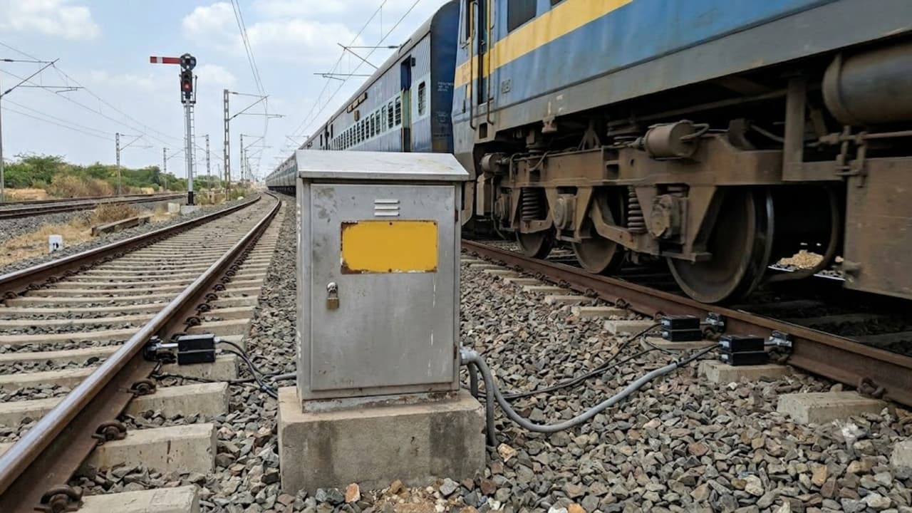 South Western Railway announces temporary train delays and diversions ...