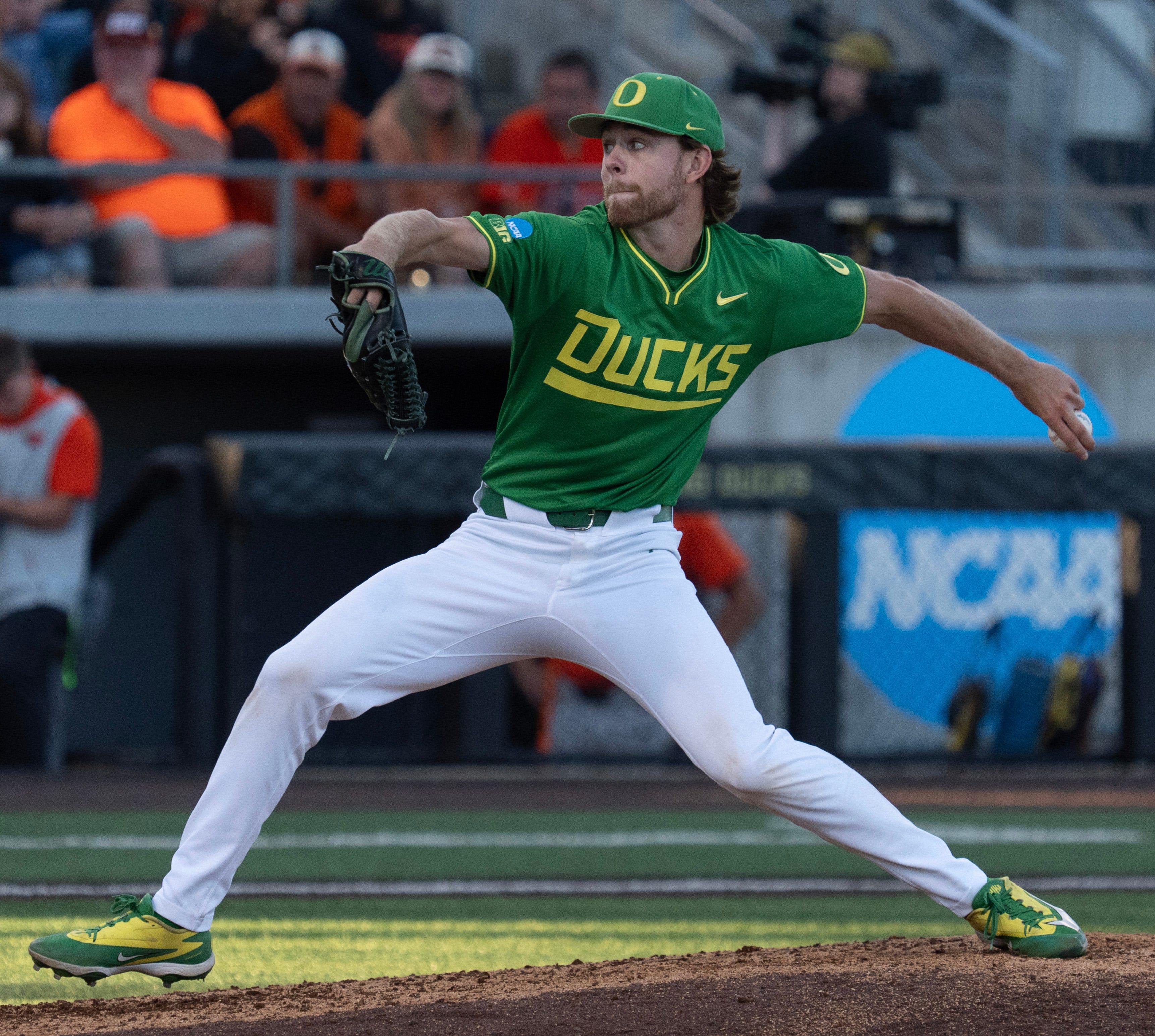 Oregon Ducks Football Baseball News