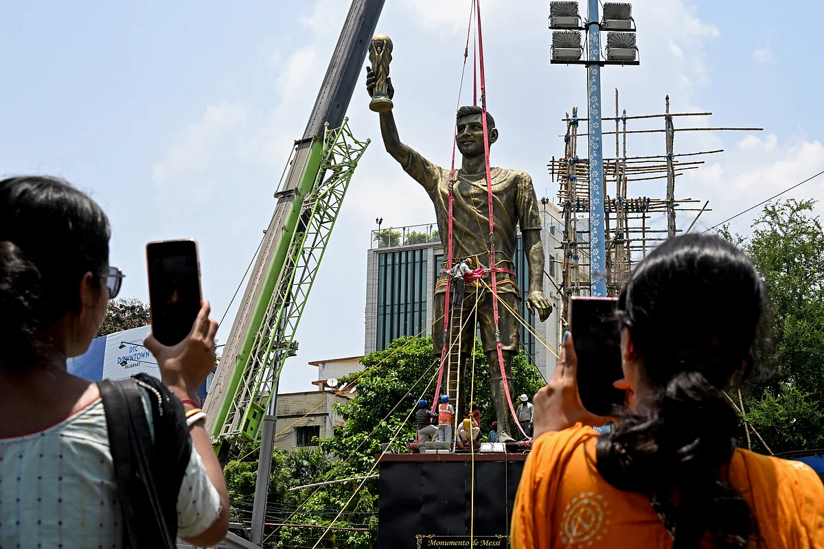 India takes down giant Messi statue over safety concerns in West Bengal