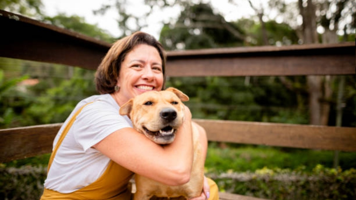 10 signs your dog feels completely safe with you, according to canine ...