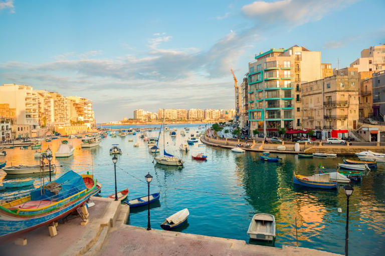 Foreign Office issues Malta travel warning after explosion