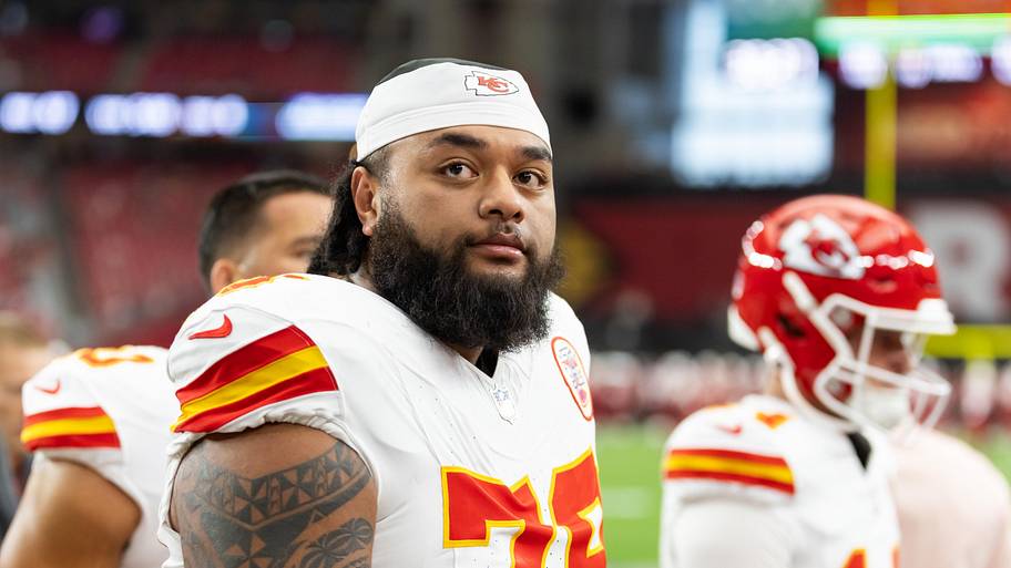 Chiefs have 5 massive offensive questions entering mandatory minicamp