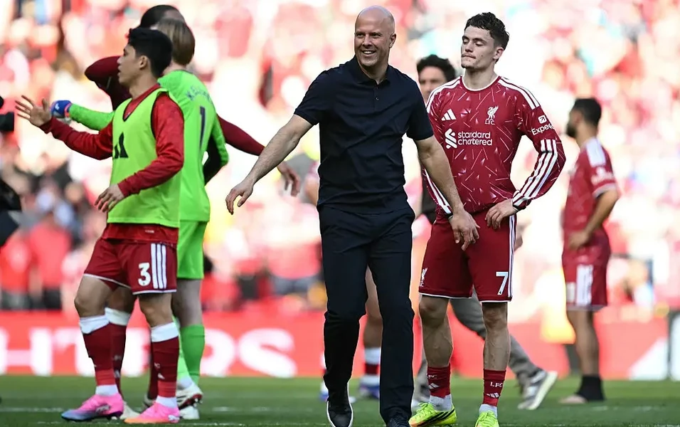 Van Dijk leads tributes after Liverpool sack Arne Slot