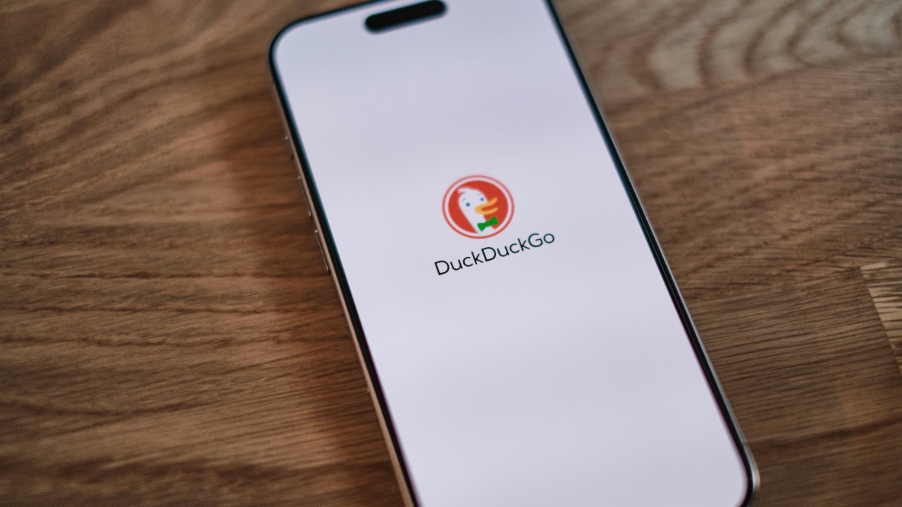 DuckDuckGo’s US app installs jumped 18% week-over-week as backlash ...