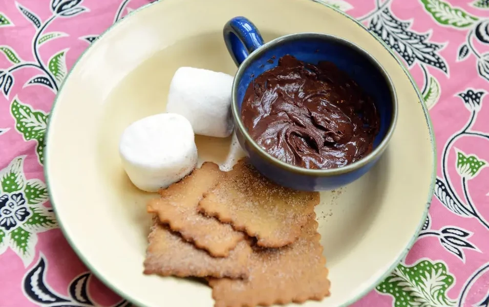 S’mores made easy anytime, anywhere