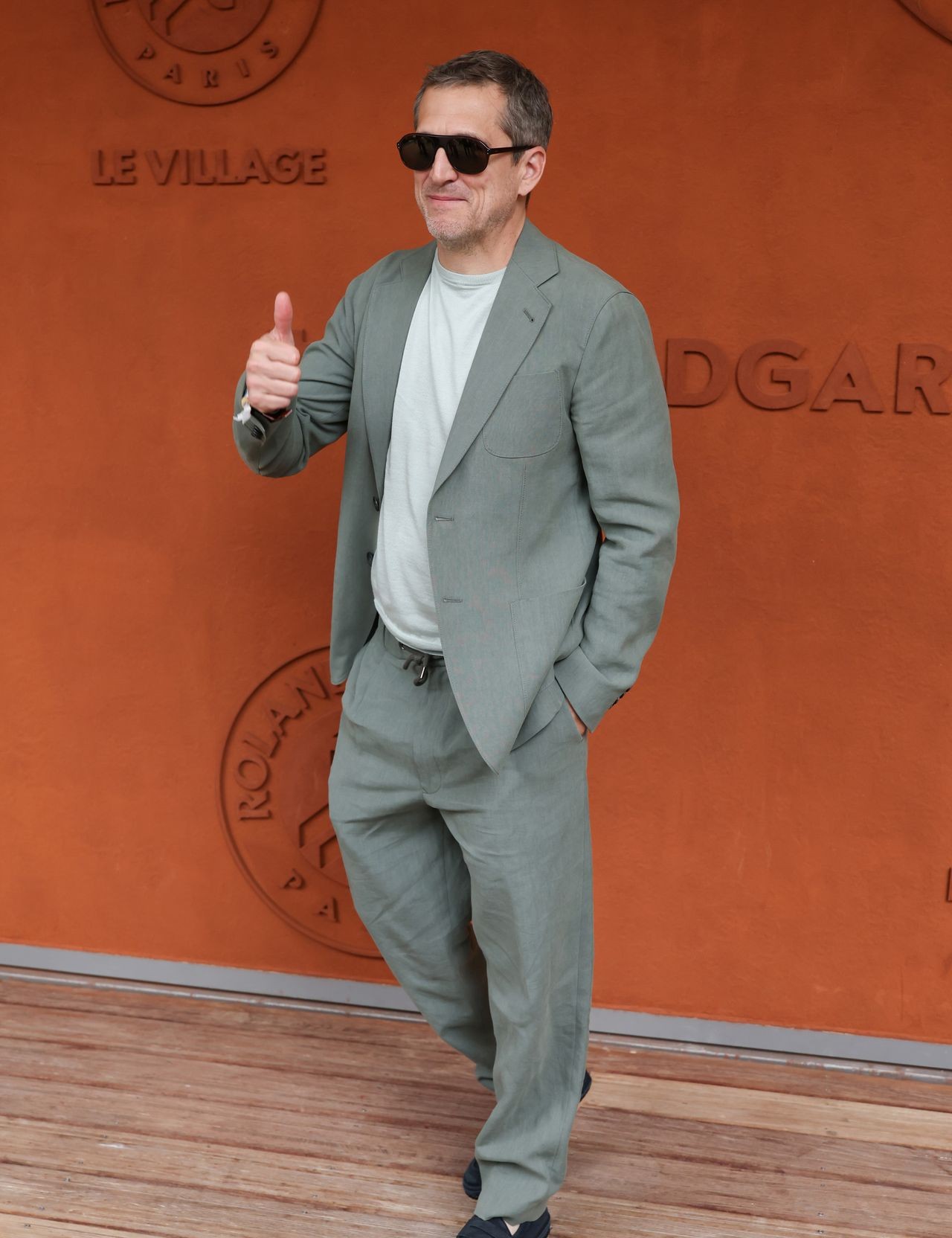 Lily Collins, Guillaume Canet, Salma Hayek… Les stars font sensation à ...
