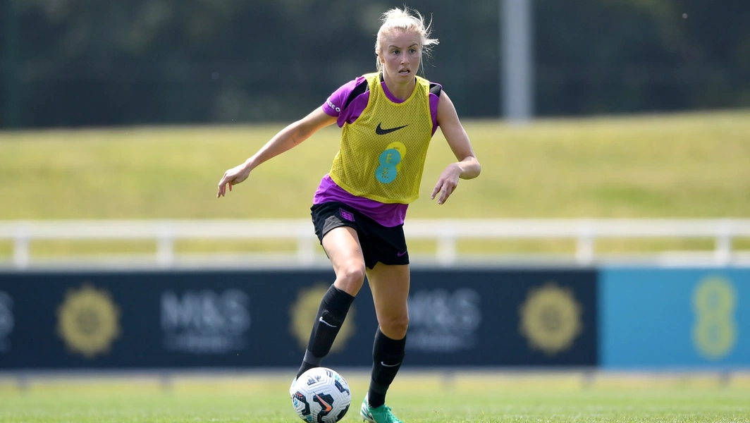 England replace Williamson and Keating with Fisk and Baggaley
