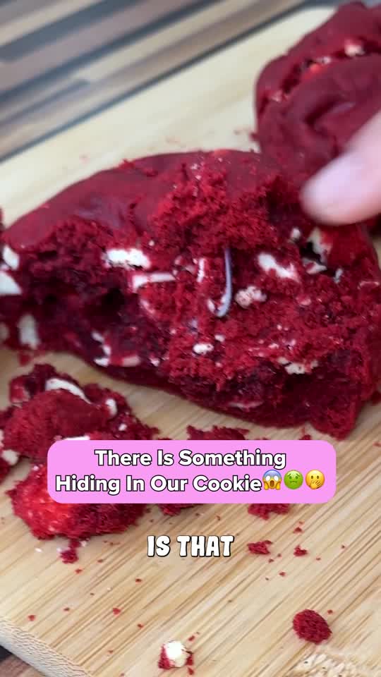 This video shows a shocking discovery hidden inside a cookie