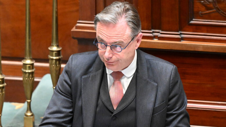 Regering-De Wever zoekt 6,7 miljard euro, maar er is veel discussie ...