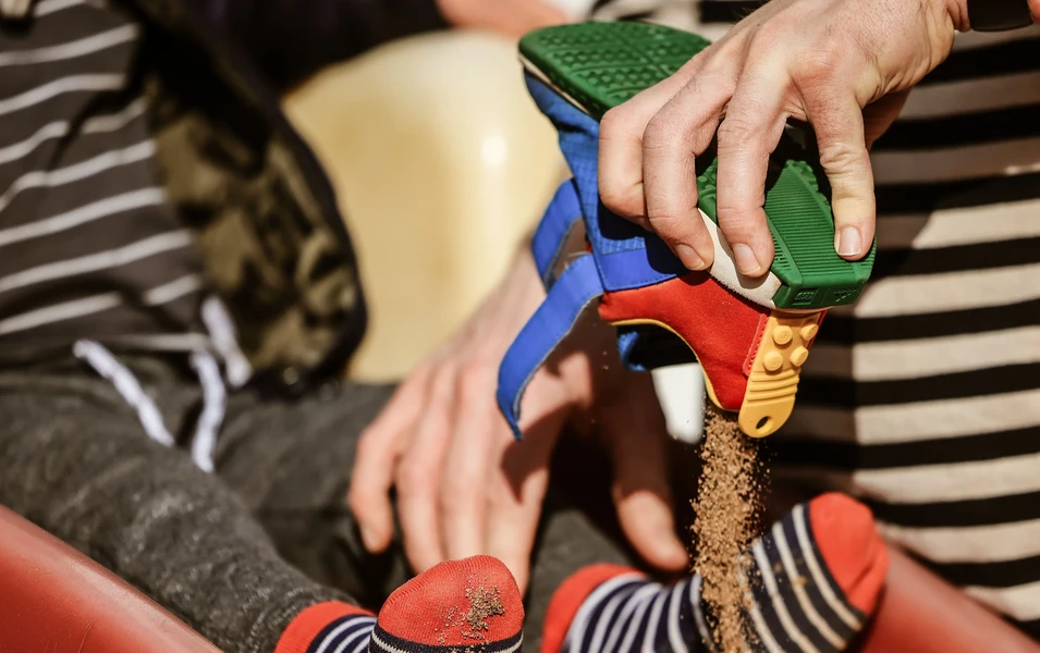 Two more children's sand kits recalled over asbestos risk