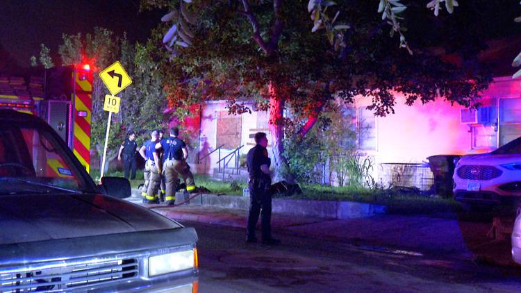 Man and 4 dogs killed in house fire on north side, SAFD says