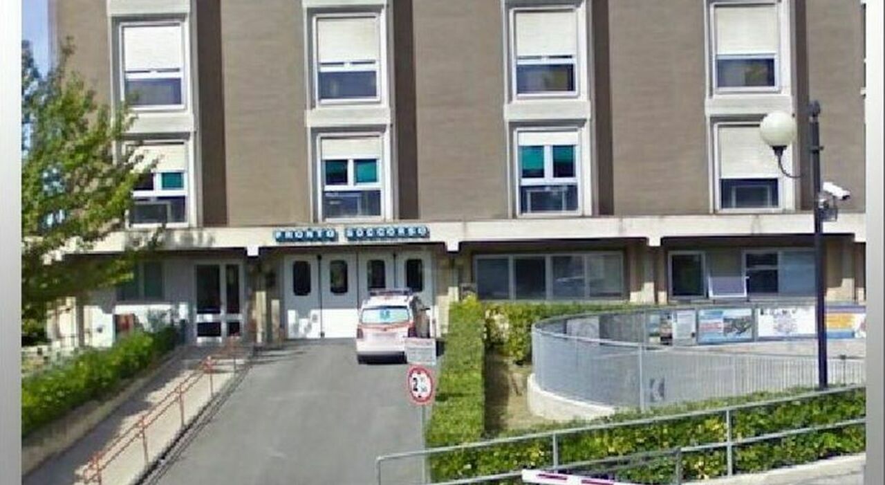 Montecassiano, accusa un malore al bar. Ragazzo di 21 anni di corsa con ...