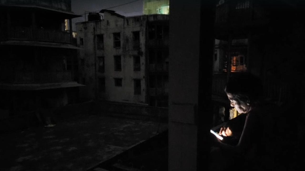 Power outrages spark anger among Girgaon residents; Sena warns of protest