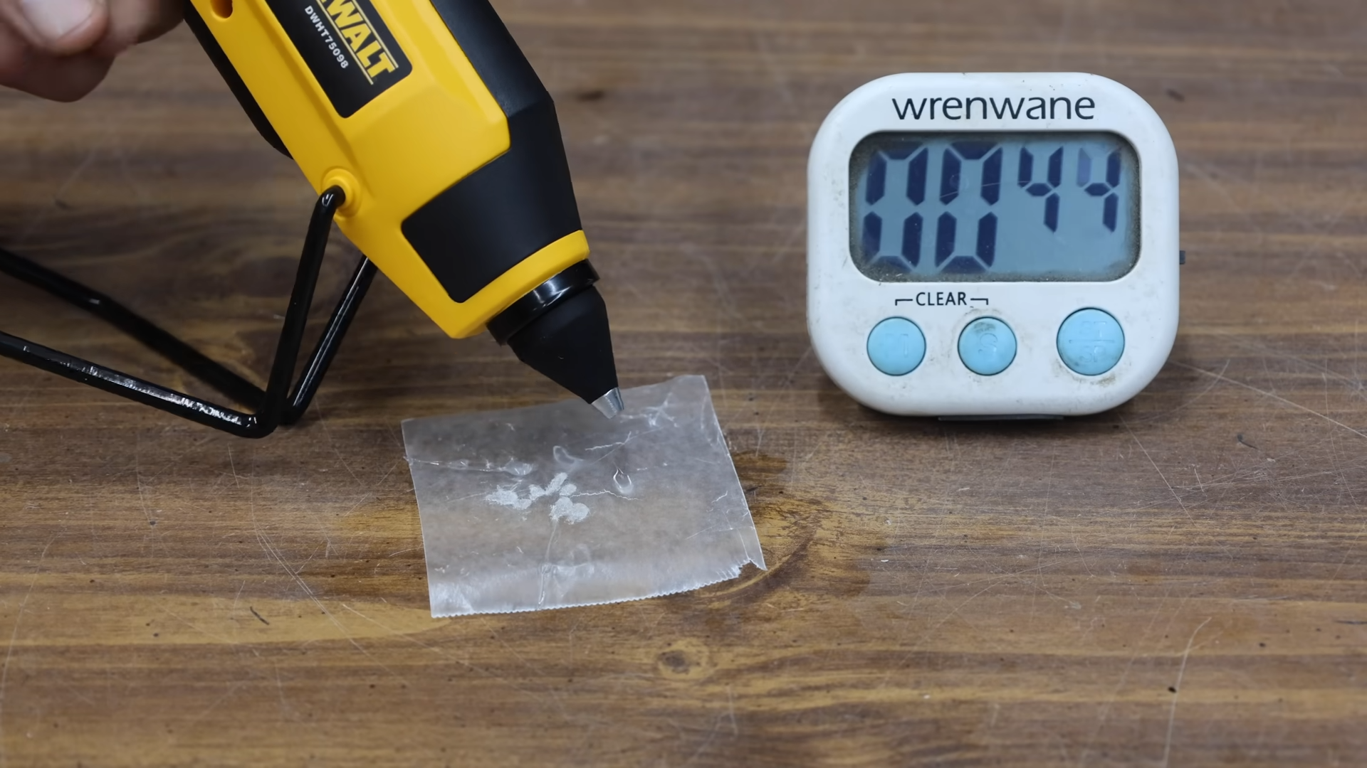 This cheap glue gun puts premium brands to shame!