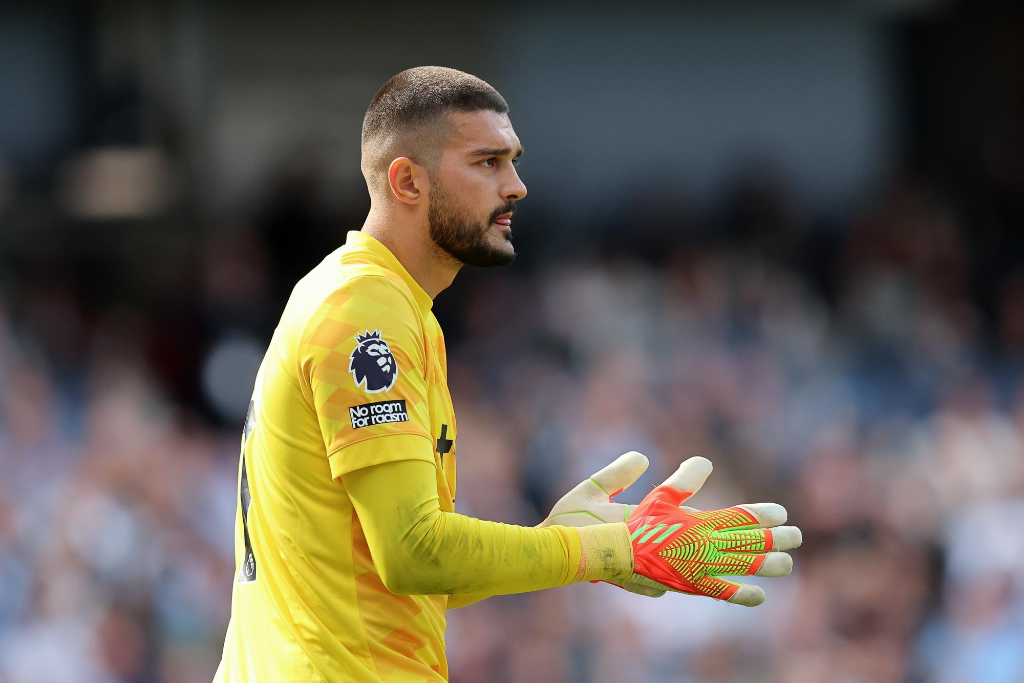 Ex-Burnley promotion winner performs U-turn to sign for Italian outfit