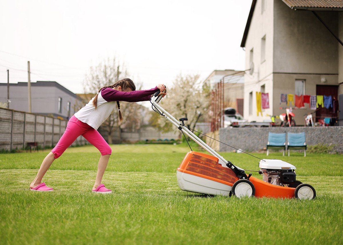 7 smart things to do with your summer job and side hustle money