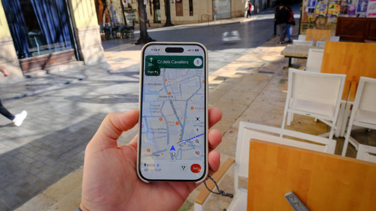 8 reasons Waze is better (and worse) than Google Maps
