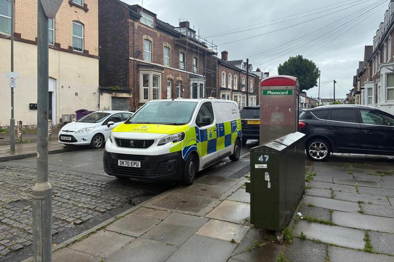 Man's face slashed in Kensington street attack