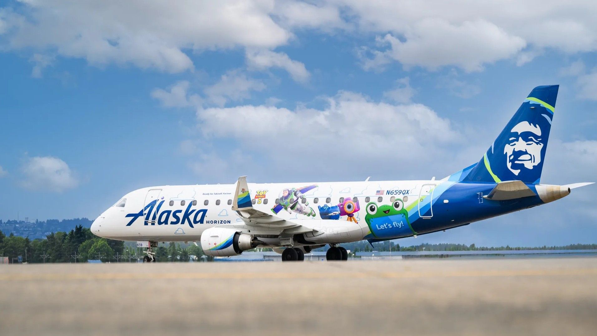 Alaska Airlines debuts Toy Story 5 Embraer E175 as Horizon Air marks 45 ...